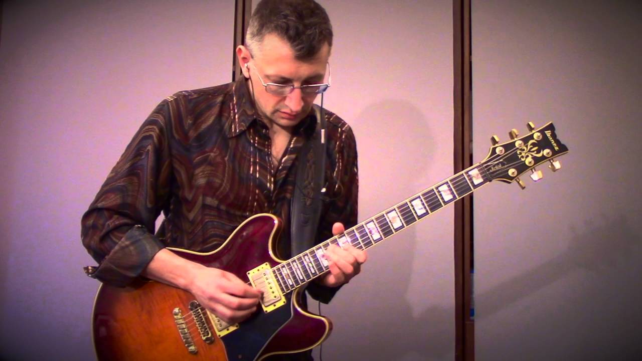 Outstanding guitar from Luca Gelli with Coffee Break Grooves - YouTube