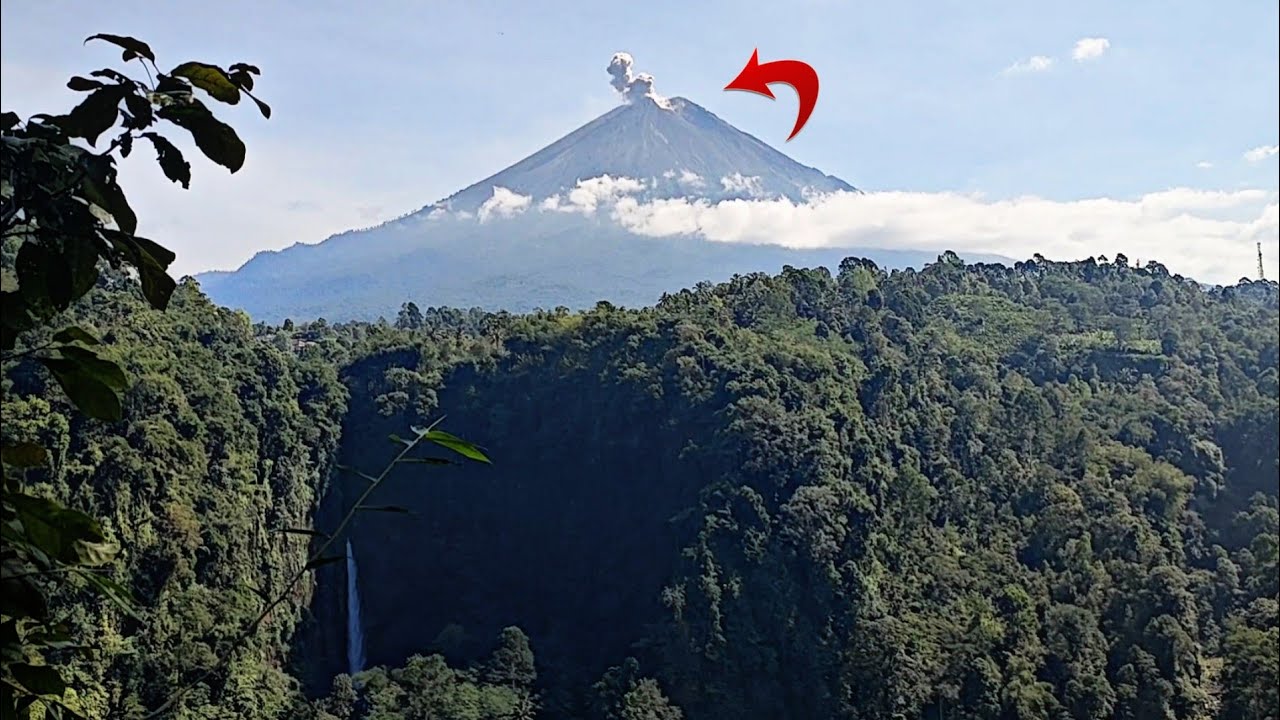 NGERI !!! SUARA LETUSAN GUNUNG SEMERU TERDENGAR DARI SINI || PANORAMA ...