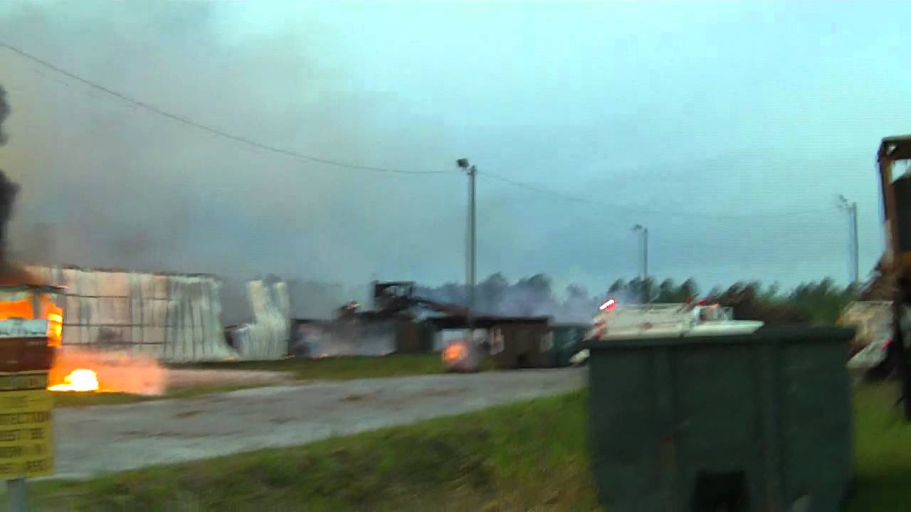 Ohio Mulch fire video 3 - YouTube