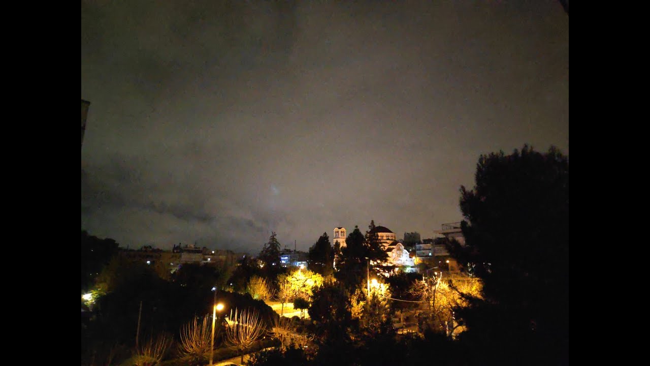 ΠΕΡΙΕΡΓΟ ΦΑΙΝΟΜΕΝΟ (?) ΣΤΟΝ ΟΥΡΑΝΟ Β.Α πάνω απ' την Πεντέλη ...