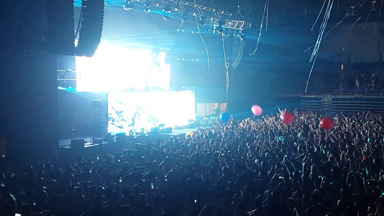 Zedd Clarity @ EBH3 San Jose Event - YouTube