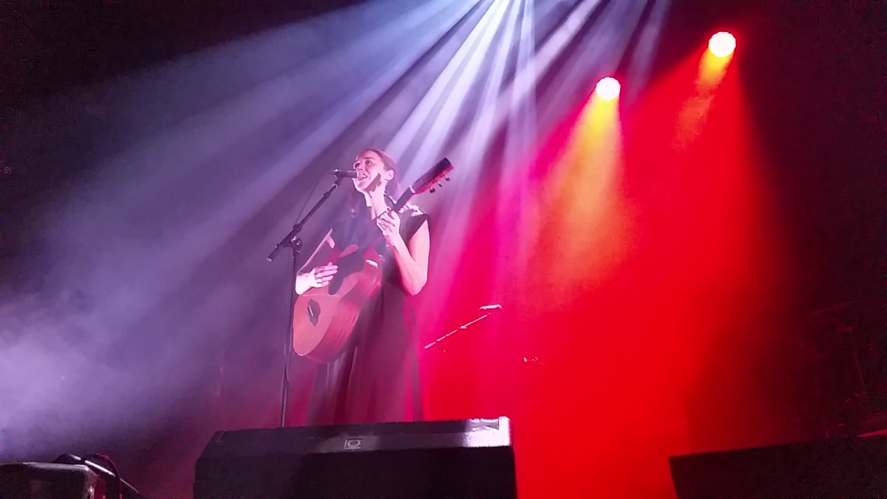 Lisa Hannigan- Fall live Oslo 2016 - YouTube