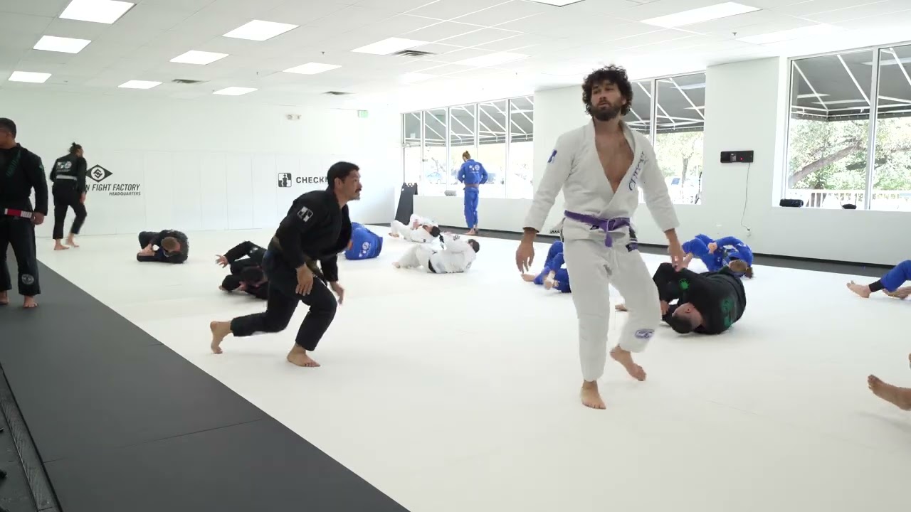 Gi Class At Brazilian Fight Factory Austin - YouTube