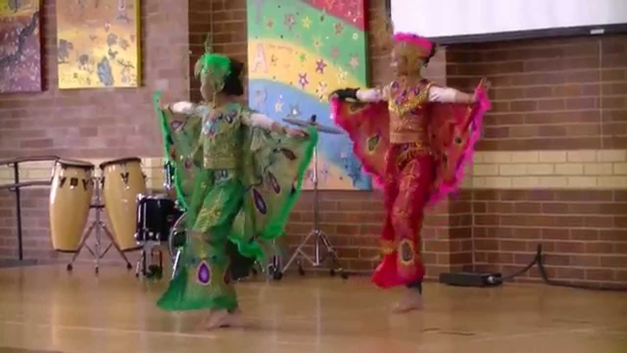 Tari Merak Sunda - Indonesian Peacock Dance by Vila and Vasha ...