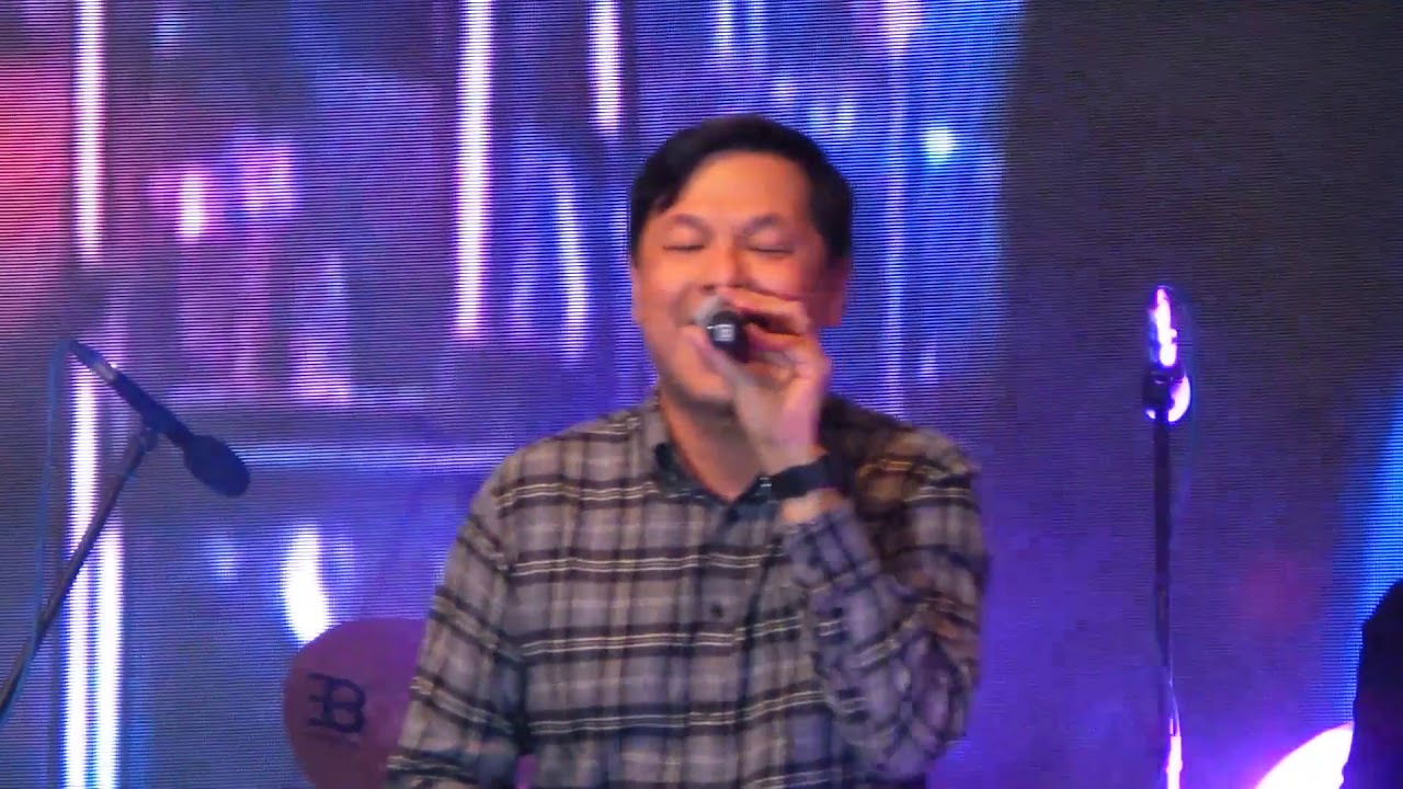 TALAGA NAMAN (The Dawn | 2018 Momentum Live MNL) - YouTube