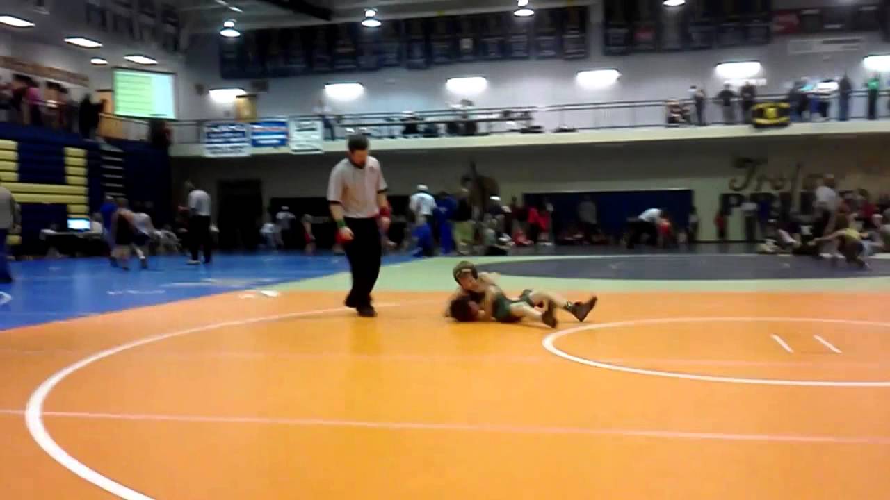Levi Bishop wrestling 80lb aau - YouTube