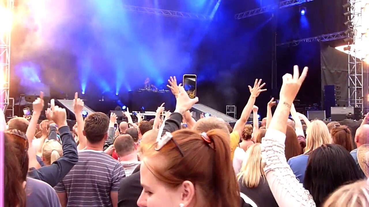 DJ SASH intro / Ecuador live in Copenhagen 28 May 2016 - YouTube