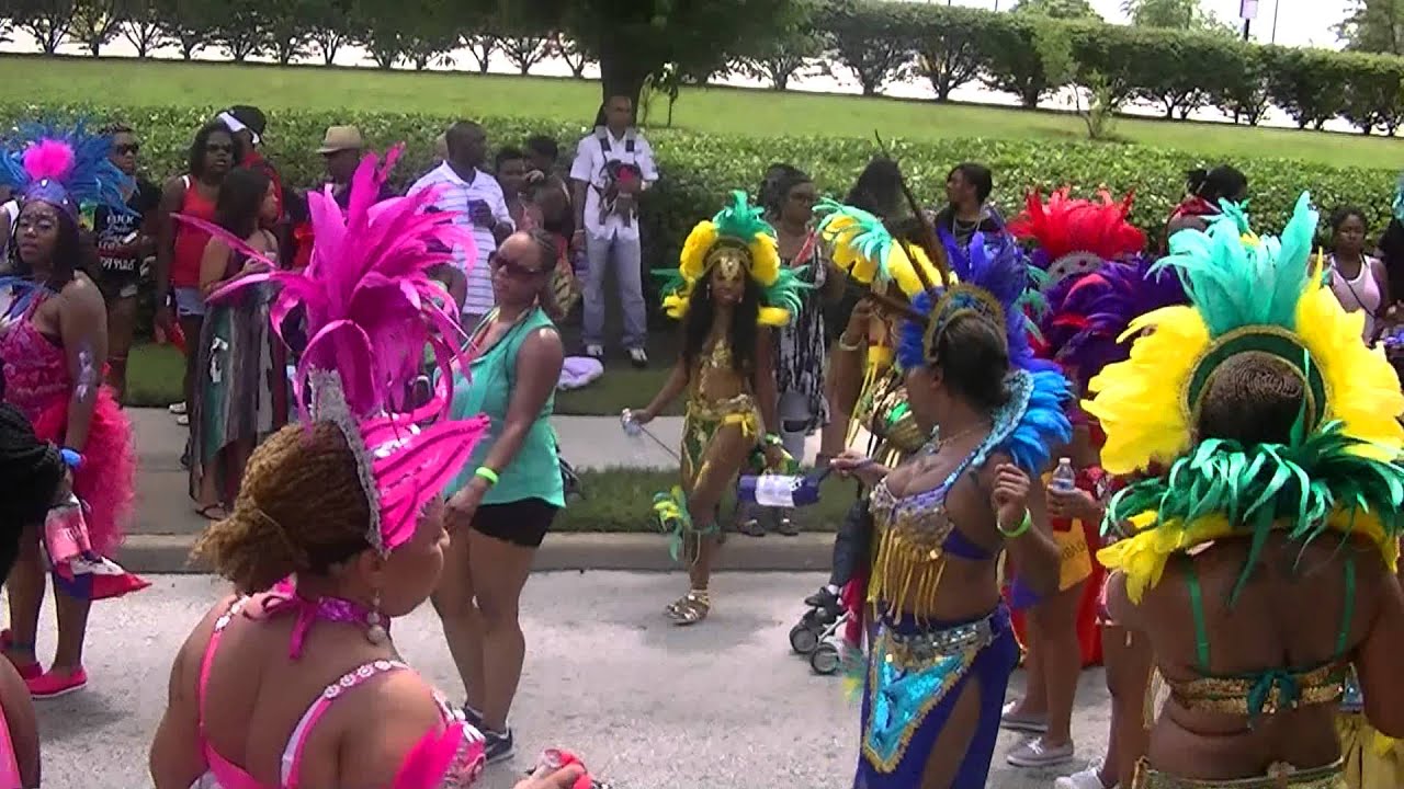 Baltimore/Washington Carnival 2013 Parade Clip 1 - YouTube