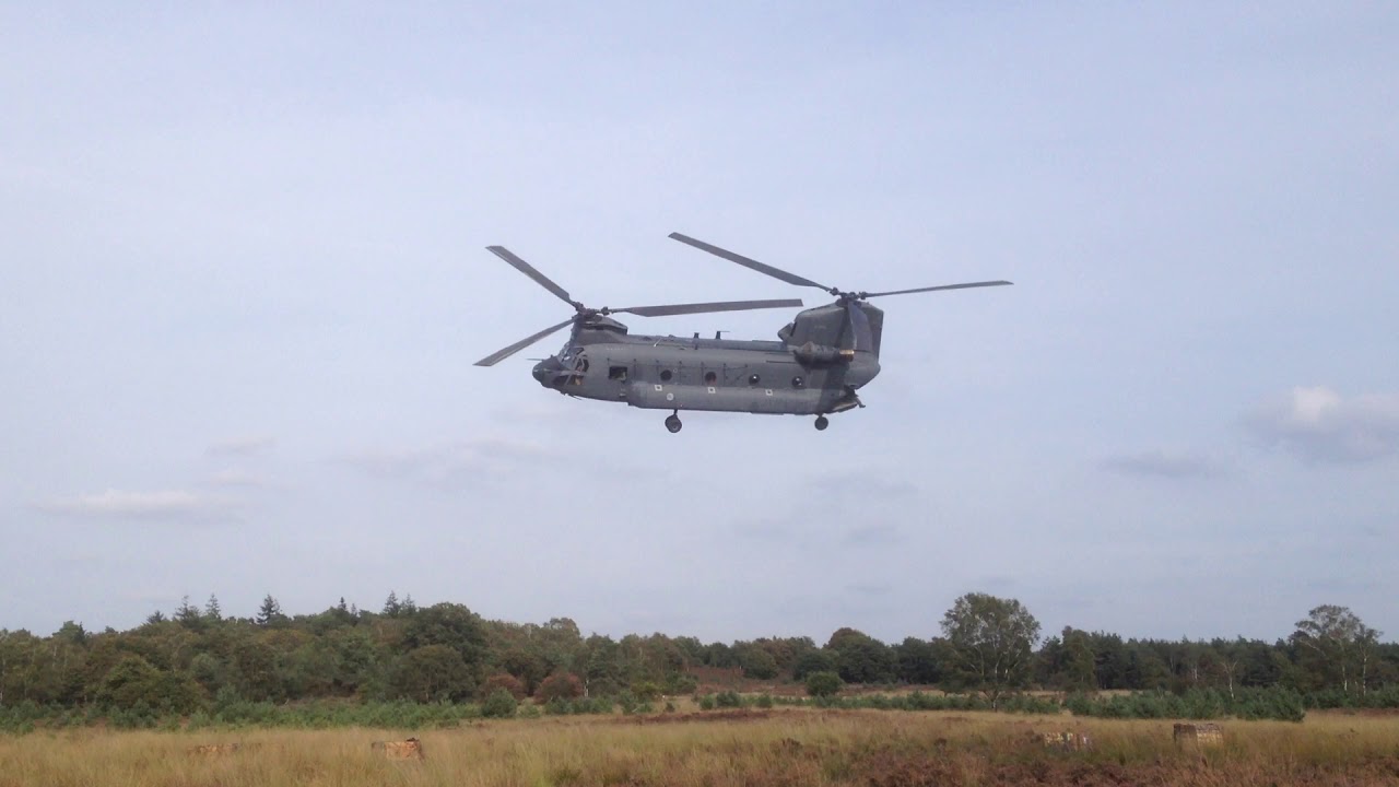 Chinook Flyby - YouTube