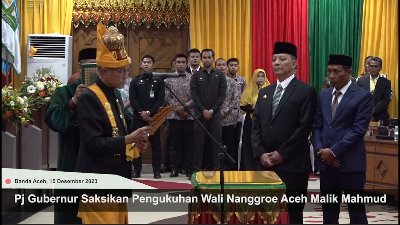 Pj Gubernur Saksikan Pengukuhan Wali Nanggroe Aceh Malik Mahmud - YouTube