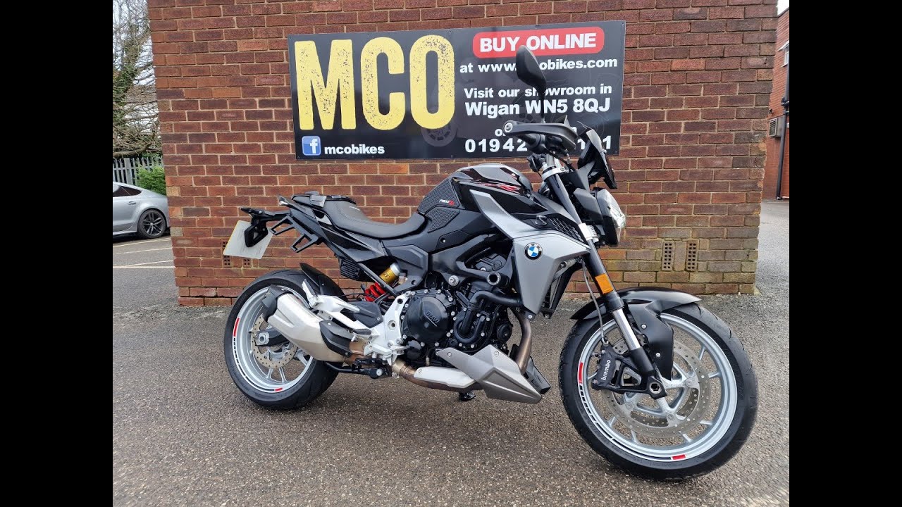 BMW F900R SE @mcobikes - YouTube