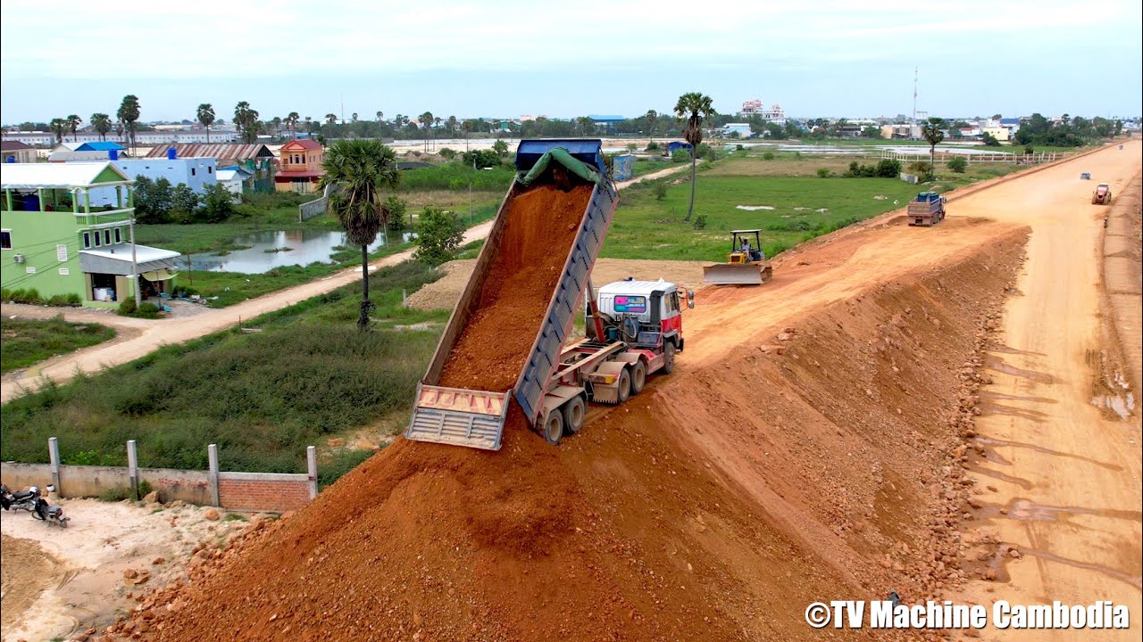 Amazing Operator Skills Dump Truck Trailer Unloading Gravel And Dozer ...