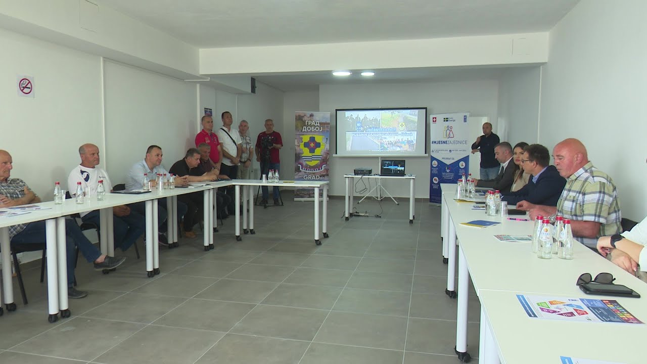 Otvoren Društveni centar - YouTube