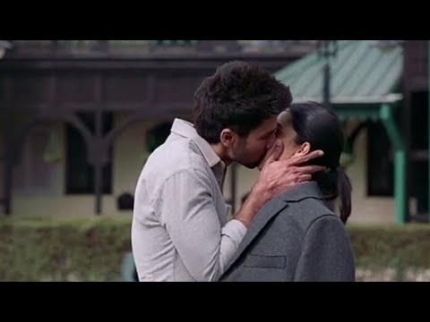 Kabir Singh Movie Kissing Scene | Bollywood Kiss (360p)