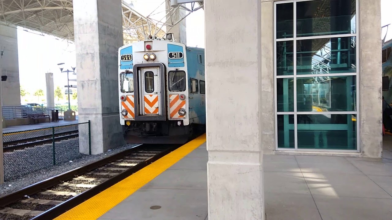 Tri-Rail Bombardier Cab Car 511 and Hyundai Rotem Cab Car 513 - YouTube