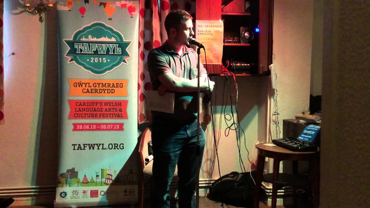 Rhys Iorwerth - Noson Fawr yn yr Eisteddfod - YouTube