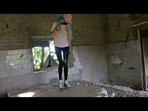 Crush fetish snail by sneakers_ (to order full video read the description below) 👇👇 #crush fetish 