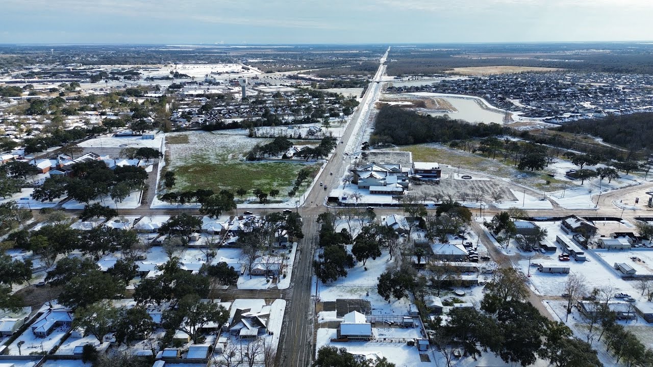 Snow storm in a small town in Texas - YouTube