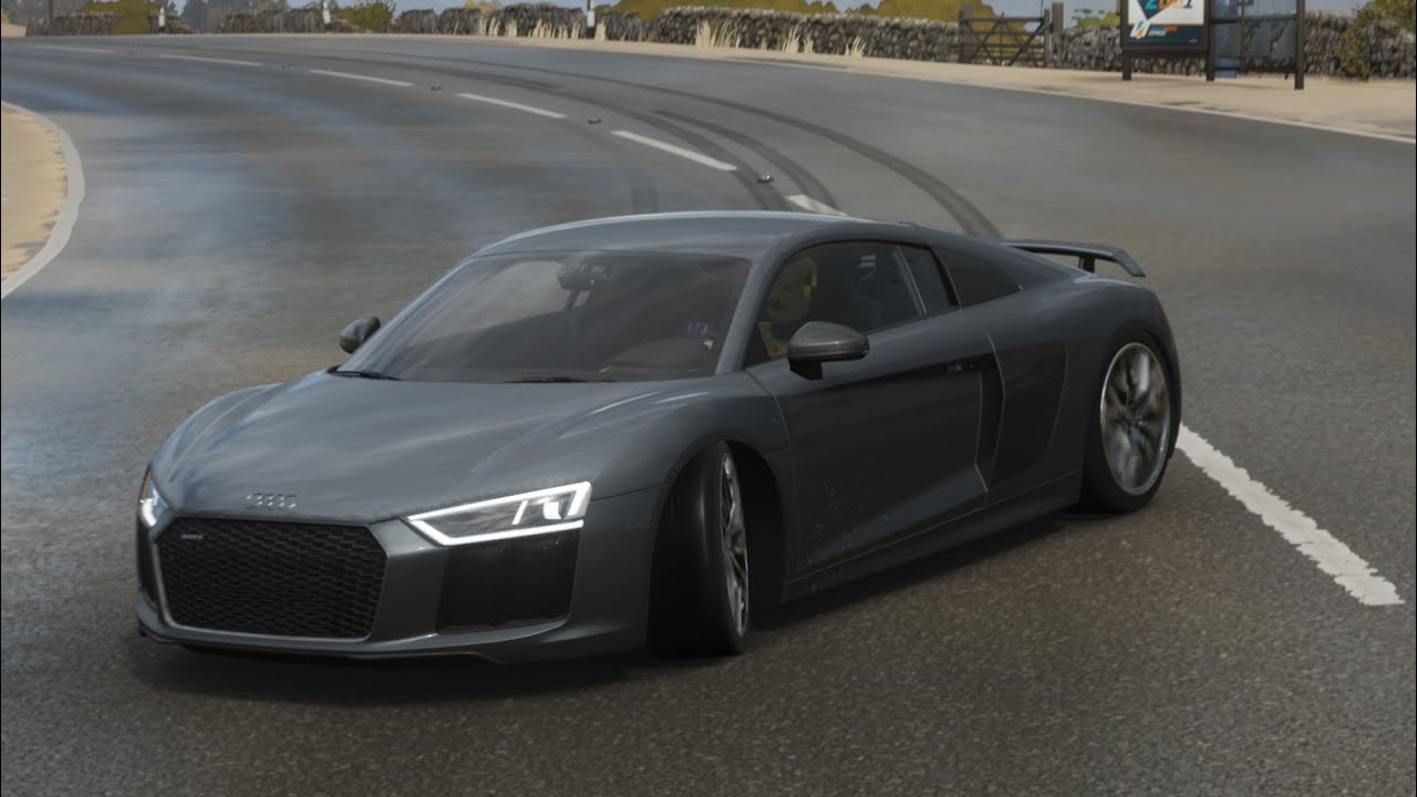 AUDI R8 V10 DRIFTING - YouTube