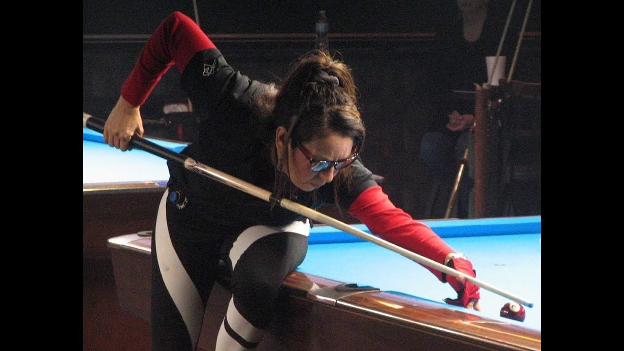 Kim Pierce Vs Tam Trinh - YouTube