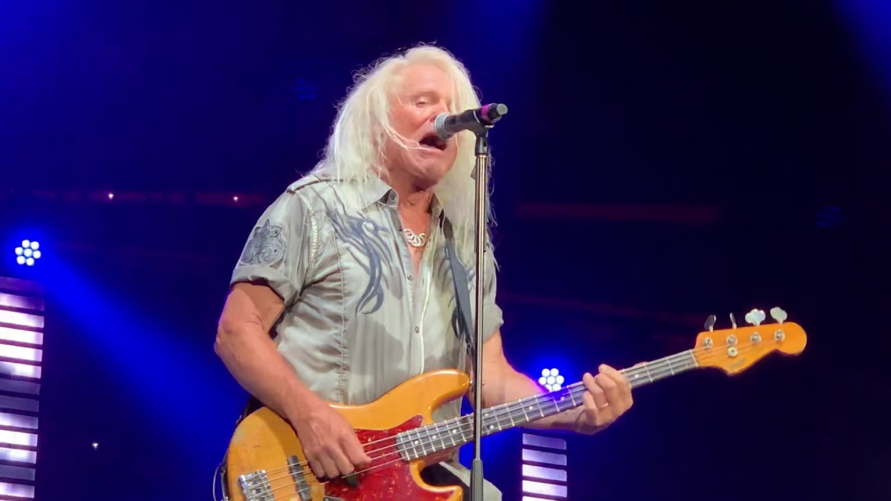 Bruce Hall REO Speedwagon “Back on the Road Again” Pikeville, KY 6/5 ...