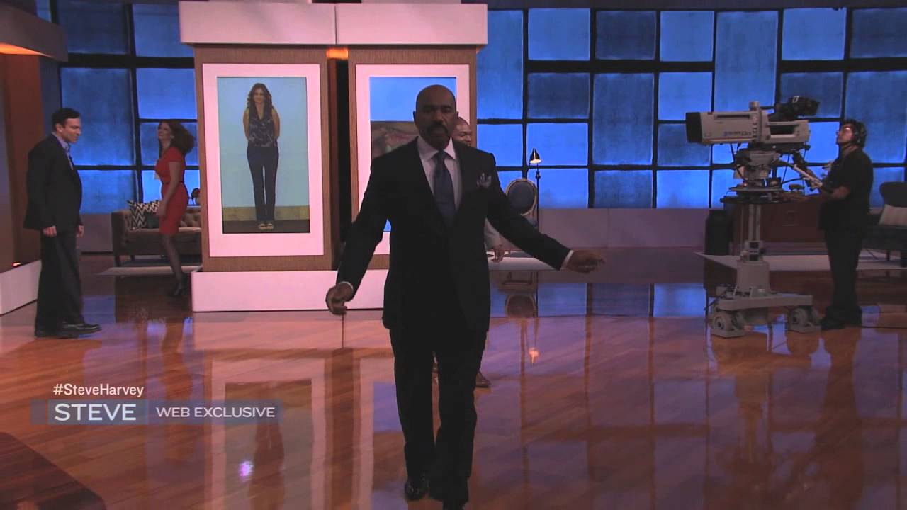 Behind-the-Scenes: Steve struts his stuff - YouTube