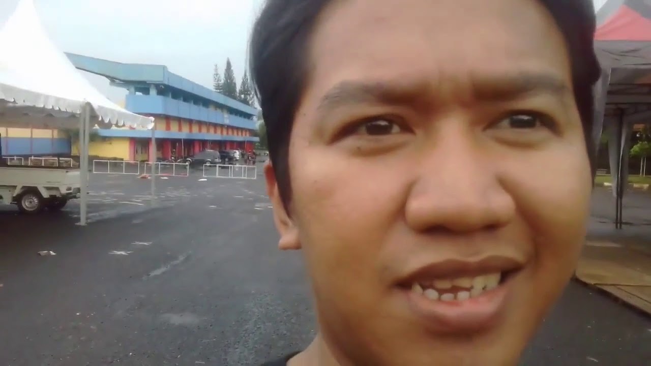 Agus Istiyono di Redbuzz Mediatama - YouTube