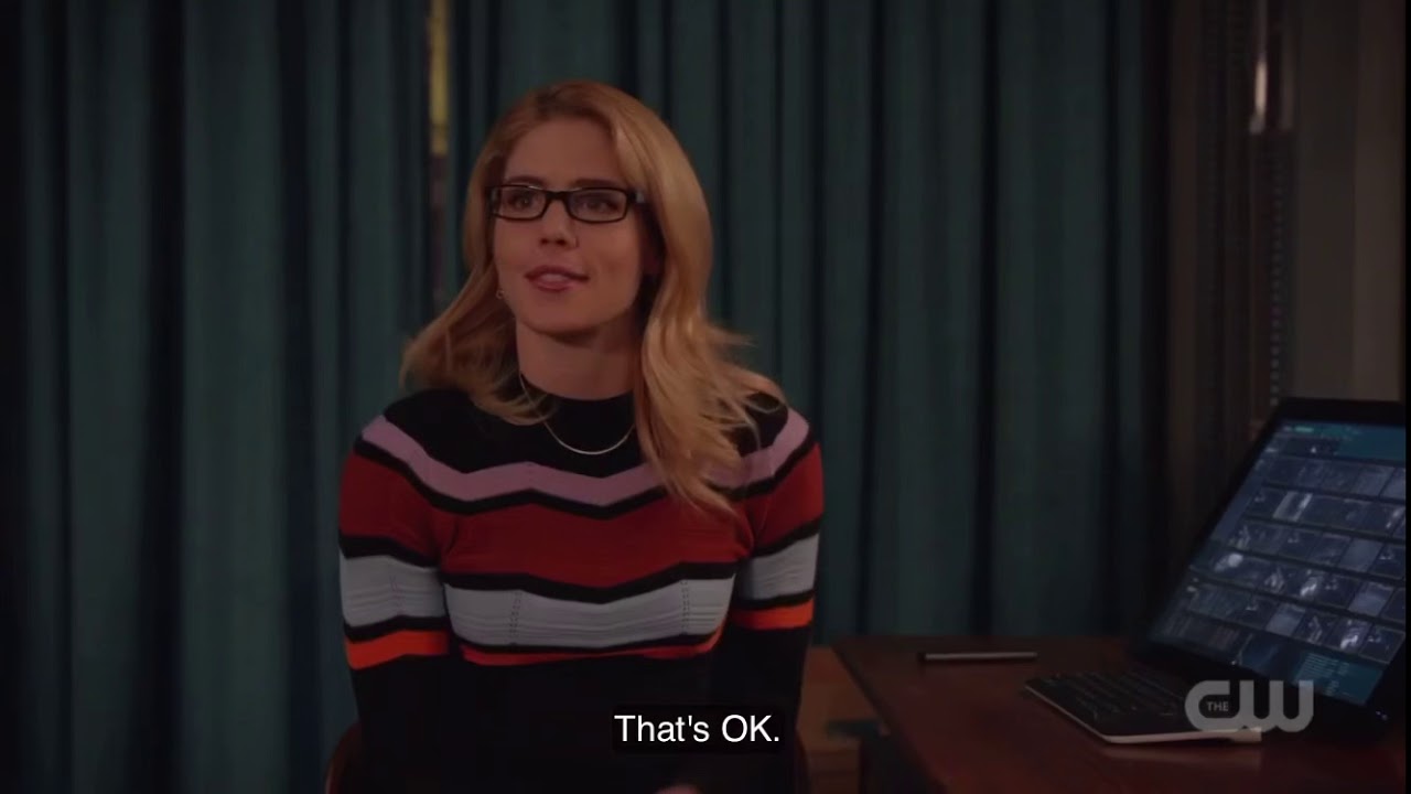 Arrow [7x8] Felicity Shoots the intruder - YouTube