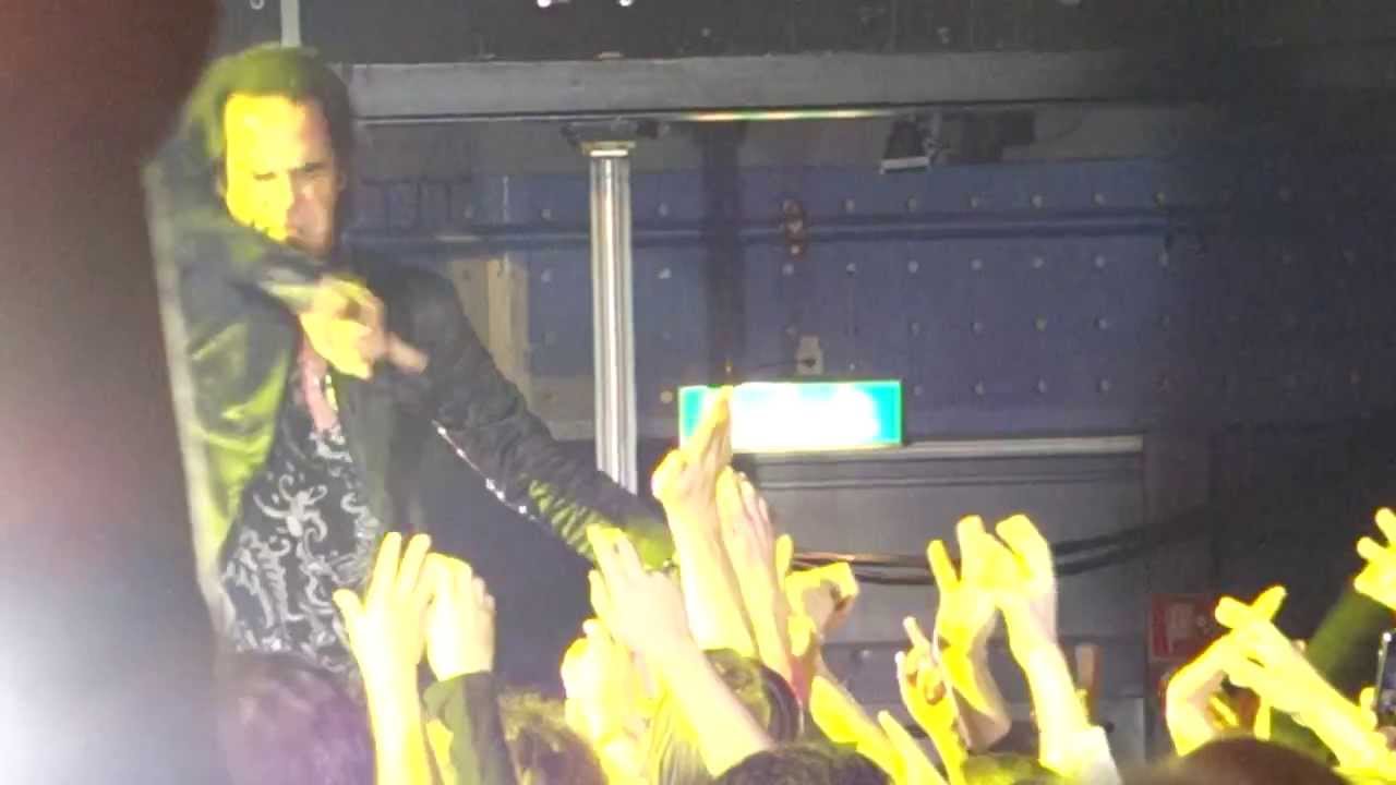 Nick Cave & the Bad Seeds - Tupelo - Stockholm 2013 - YouTube