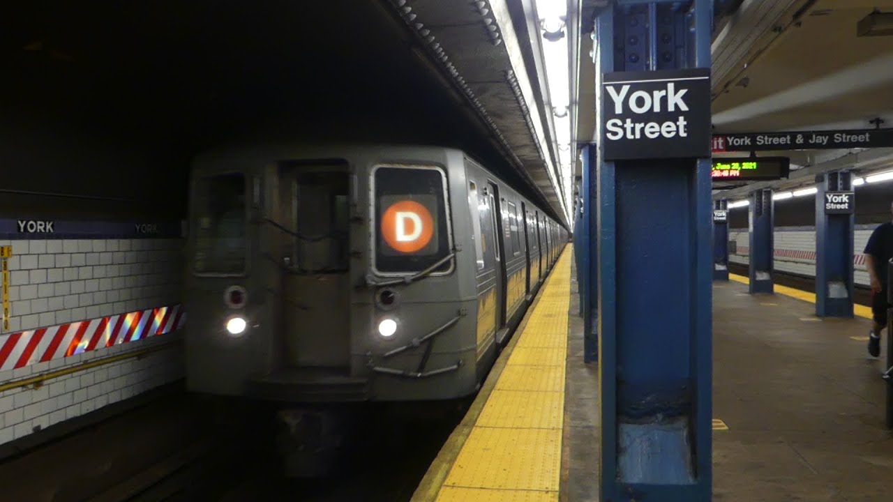 IND Culver Line: R68 D Train & R179 & R46 A & C Trains at York St ...