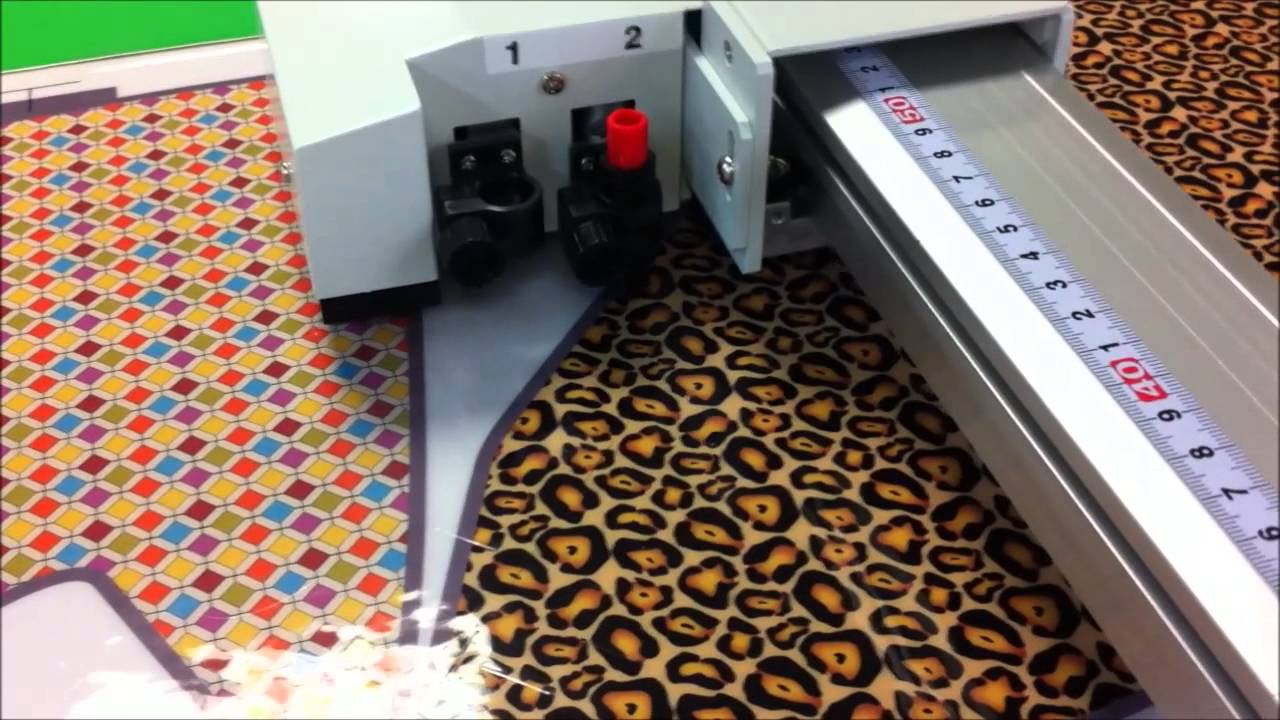 Graphtec FC2250 cut heavy media - YouTube