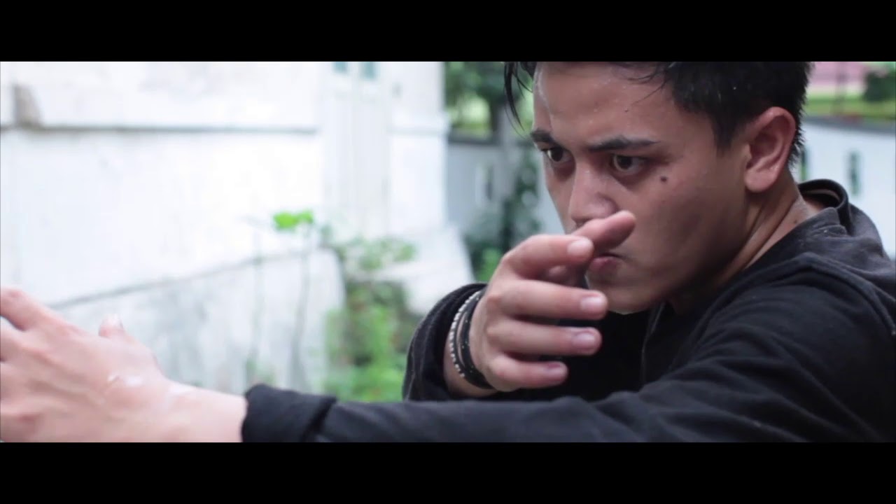 FIGHT SCENE SHORT MOVIE IBU (Reza Hilman vs Restu Prahadia) - YouTube