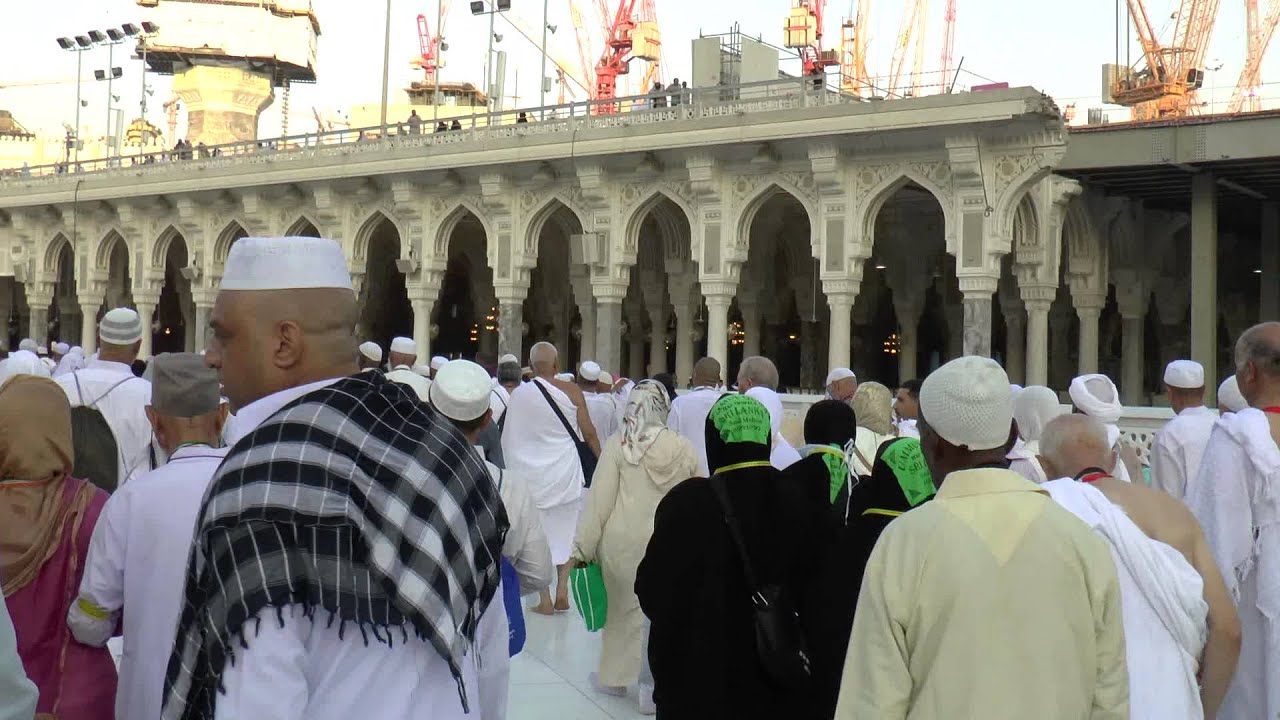 Hajj 2013 - Makkah - Tawaf on the Mataf Platform 2 - YouTube