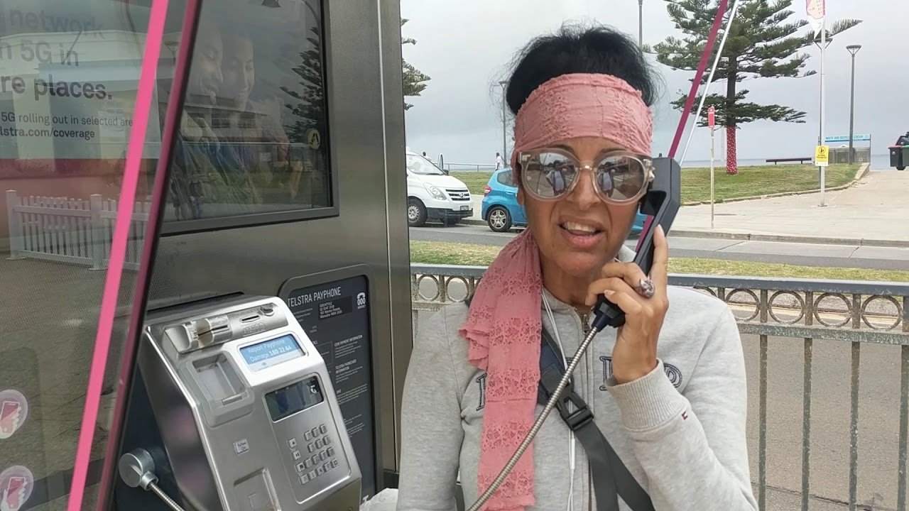 "Dr Seda Star". Seda Star. Maroubra Beach - YouTube