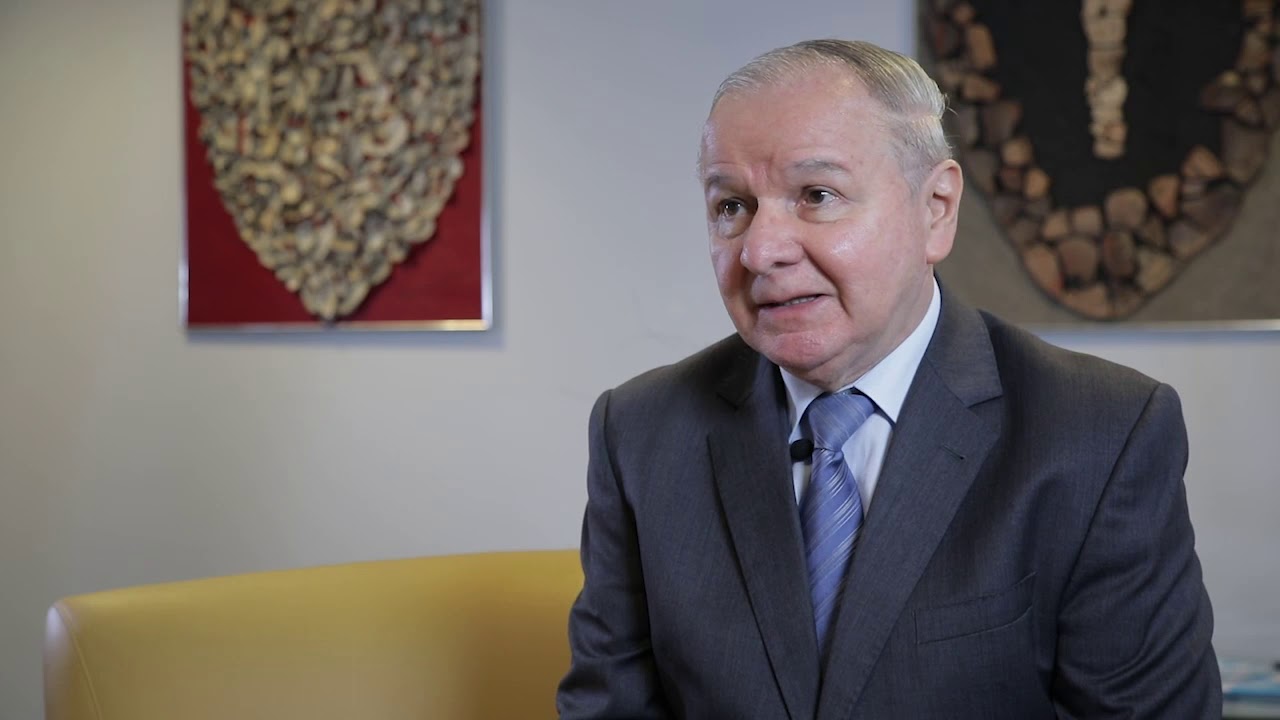 Entrevista a Elias Castillo, secretario Ejecutivo del Parlatino - YouTube