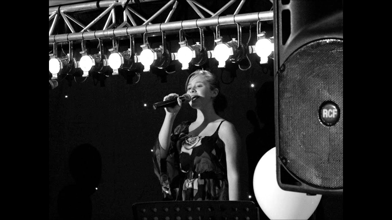 zoe unsworth - YouTube