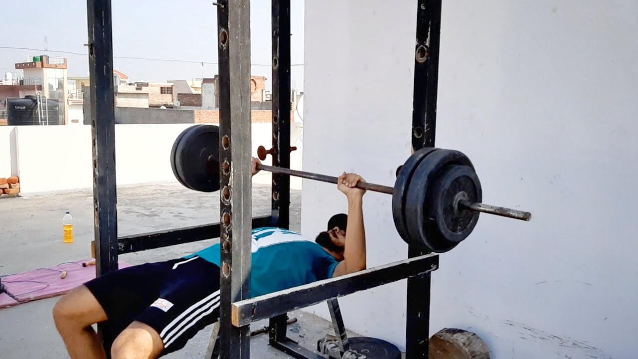 60Kg Bench Press for 5 Reps - YouTube