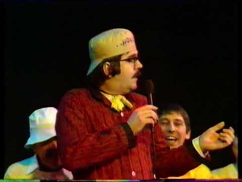 Houdi Elbow Psychic on O T T 1982 - YouTube