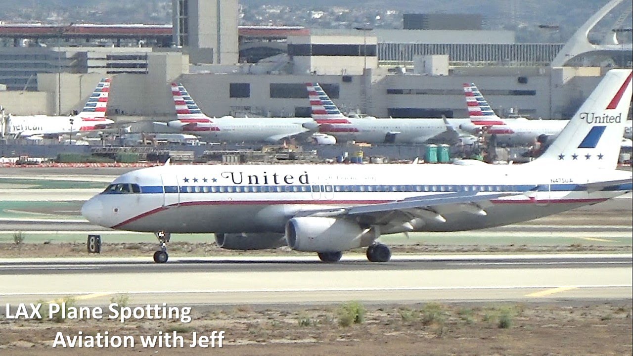 Beating the LAX Heat! Retro Livery & Dreamliner Take Flight ️ - YouTube