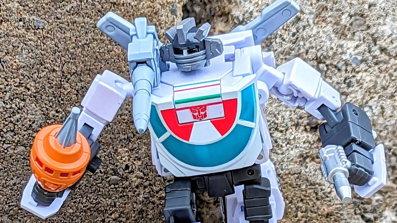 New transformers Wheeljack action figure review new age toys - YouTube