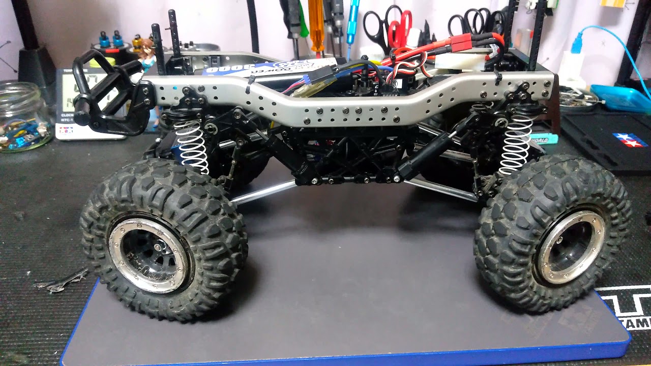 タミヤ・CR-01 4WS化 動作確認 - YouTube