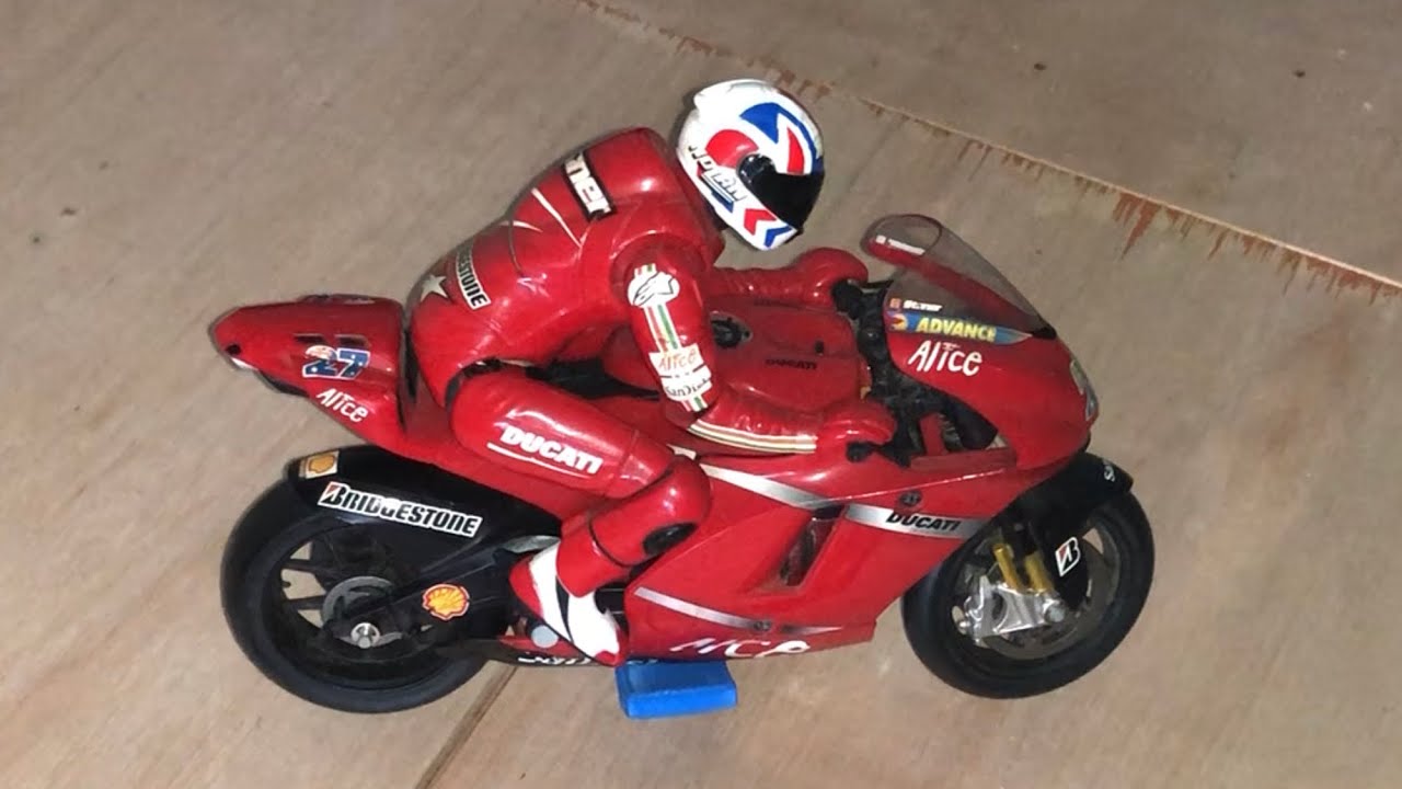 1/12 silverlit Ducati Re installing motors and getting them running ...