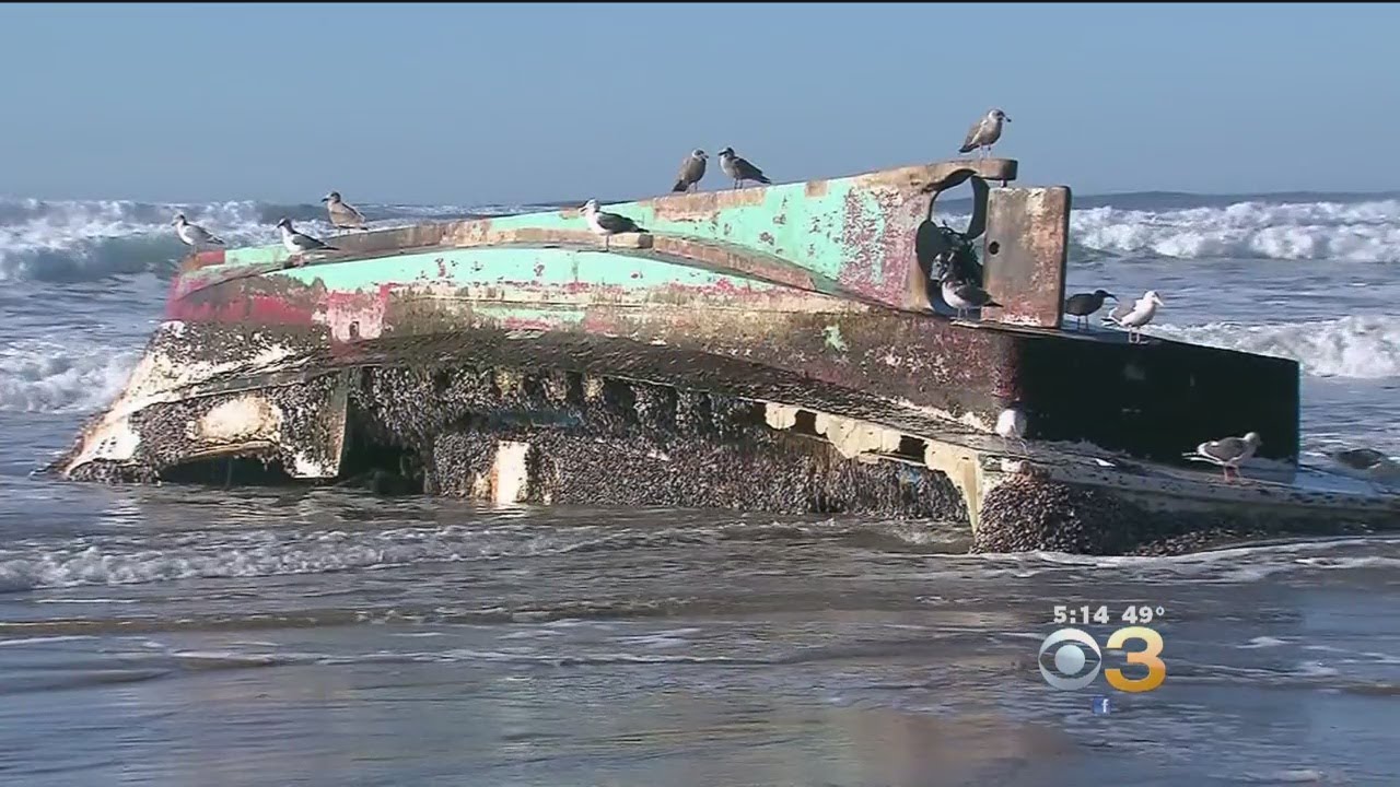 Boat From 2011 Japan Tsunami Washes Ashore In Oregon - YouTube