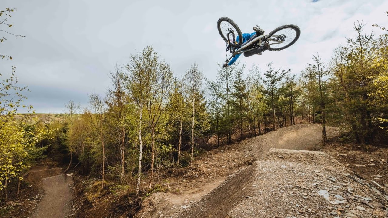 MTB RAW - Our freeride line is open!! - YouTube