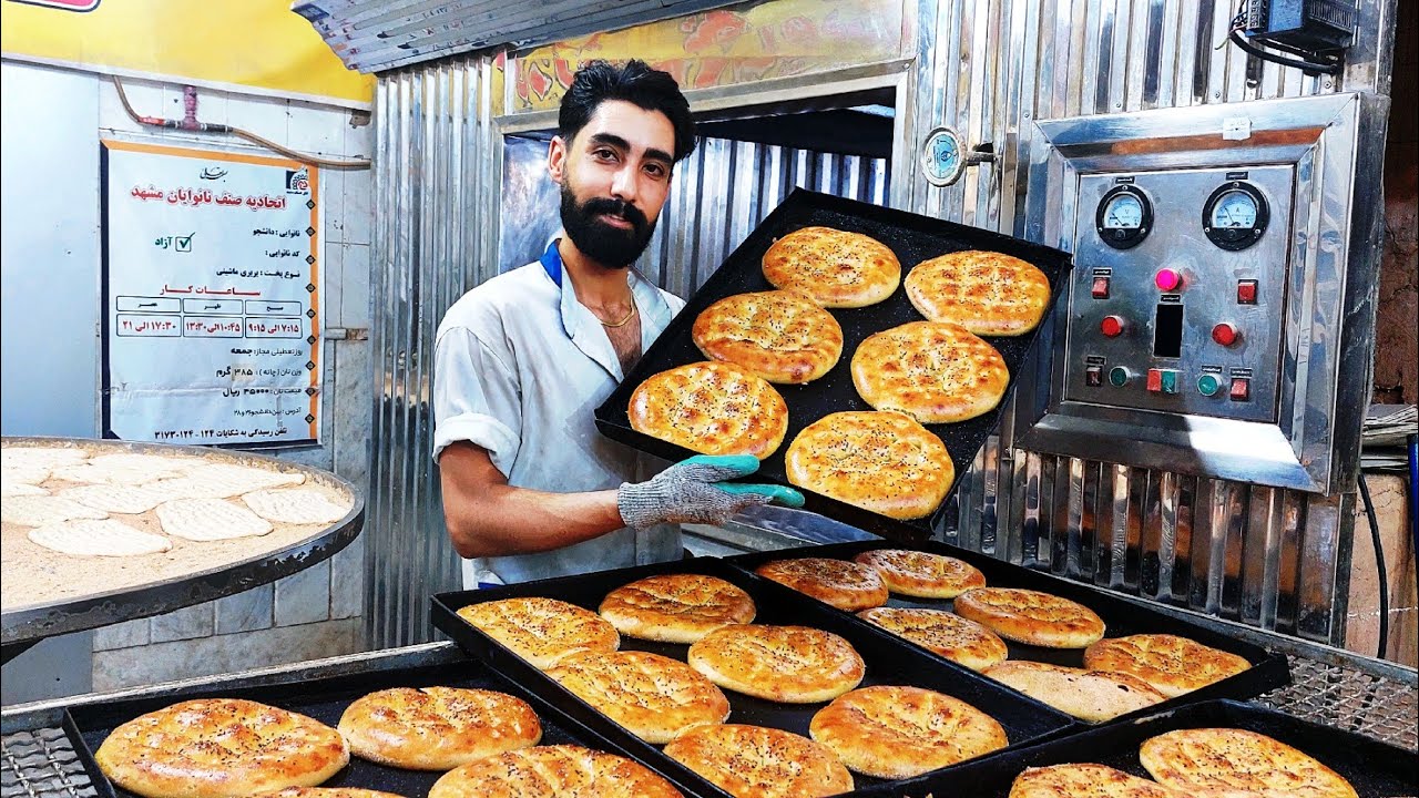 Baking 1000 Shirmal bread in the bakery: baking Iranian Shirmal bread ...