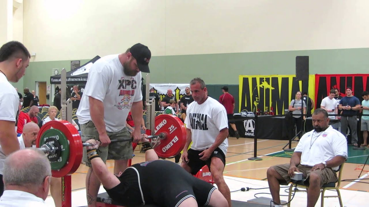 April Mathis 440lb bench..... new World record! - YouTube