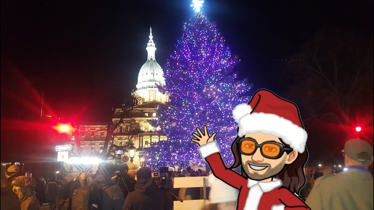 Celebrating the Holidays at the 2019 Silver bells in the city in ...