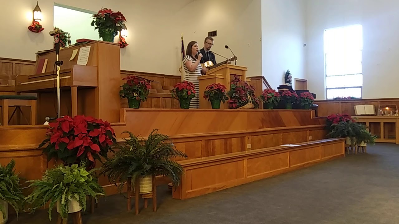 FMBC of Culloden Wv 12-8-19 The Goad family singing - YouTube