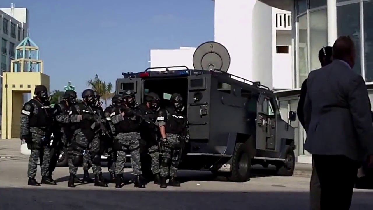 Free Stock Footage Miami SWAT Prepares 3 - YouTube