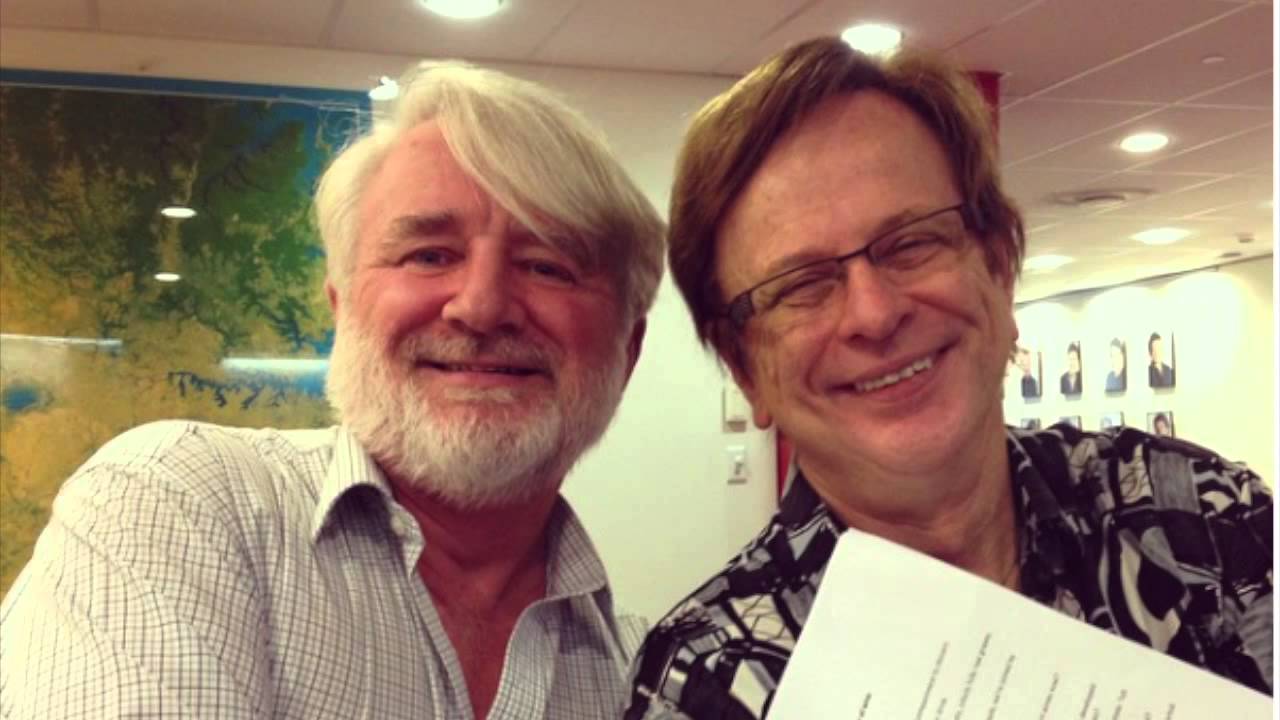 Discussing Sensory experiences of wine – ABC with Tony Delroy - YouTube